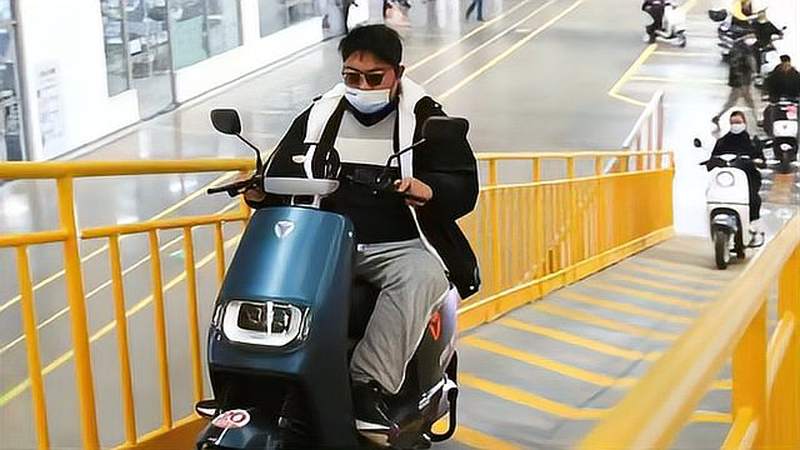 3月起,电动车价格战爆发,抢市场销量,爱玛、雅迪、台铃出手了