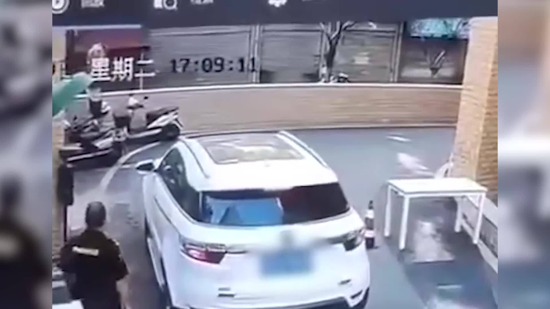 不配合疫情防控管理,男子殴打值班保安,被公安机关刑事拘留