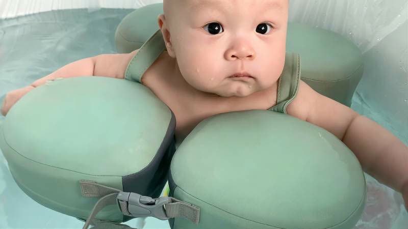 儿子七八个月的成长纪念册,不知不觉已经和他...