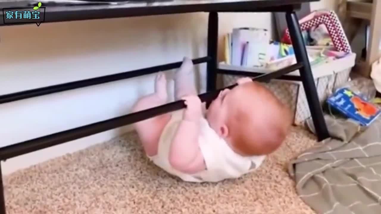 这么小的宝宝竟然会仰卧起坐,新一届运动选手诞生了