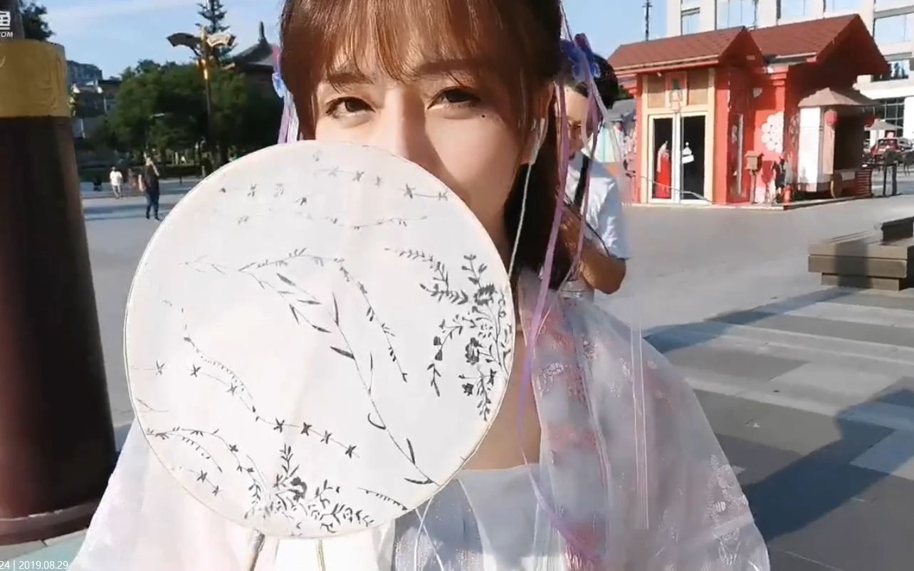 女♂粉和小舅子陪同憨憨晴买汉服,一套五百,等以后有女朋友了一定要...