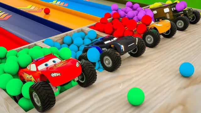 超炫酷闪电麦昆竟然掉进了颜料池,出来后轮子竟然变大了