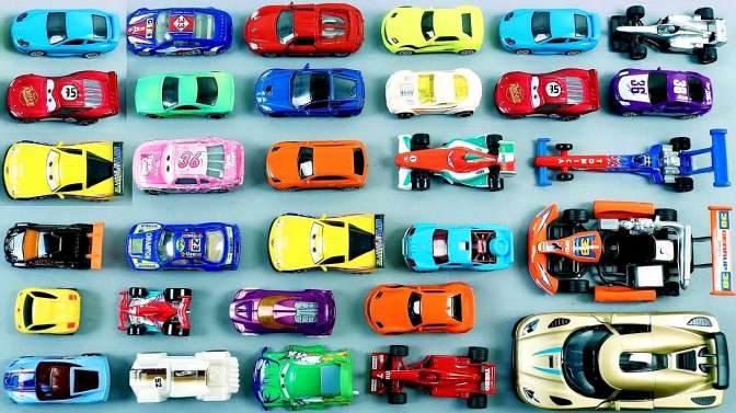 小汽车玩具模型展示