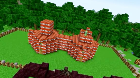 我的世界搞笑 TNT做成的房子能住么