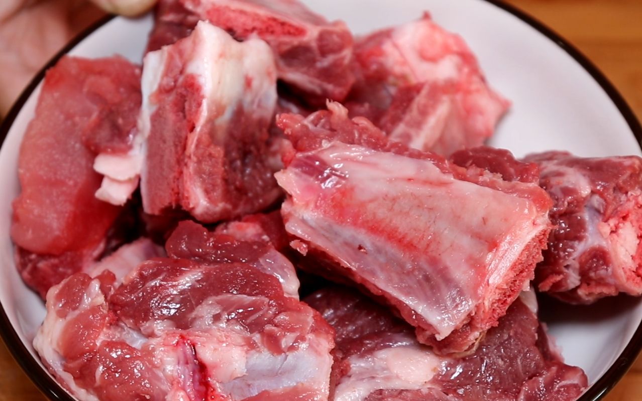 排骨懒人做法:不炒不煮不炖,一次做一大碗,鲜香味美不油腻