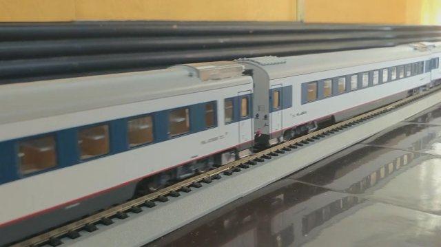 铁路模型:全列白色奉上,上局徐段DF11G-01512牵引广铁25T全套