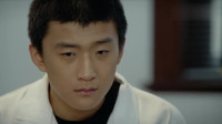 学生在警局做笔录,警察一眼判定他在撒谎,细节把控力真强!