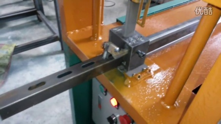 不锈钢护栏冲孔机 不锈钢护栏冲孔价格和配置【热事爆料】