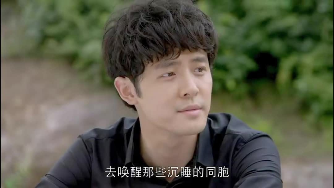 乱世丽人行:虽然没枪,但我可以用笔写出激昂的诗歌和文字去唤醒