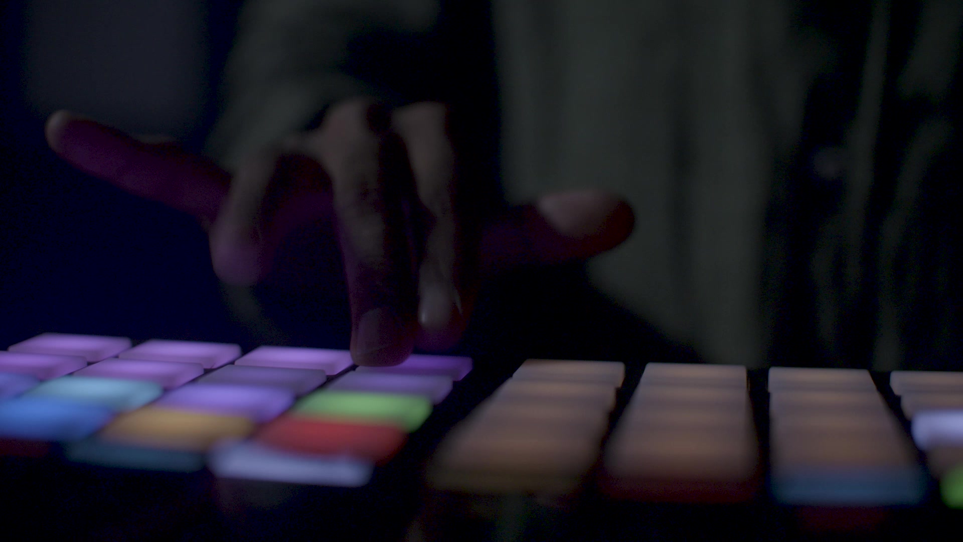 PioneerDJ DJ控制器DDJ-XP2实现有个性