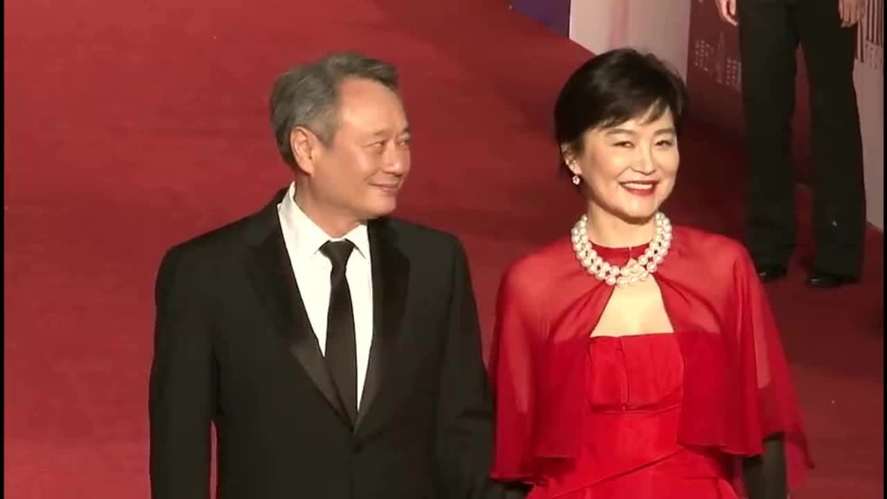 林青霞懒理婚变谣言看演出,富商老公前妻张天爱正面回应两人现状