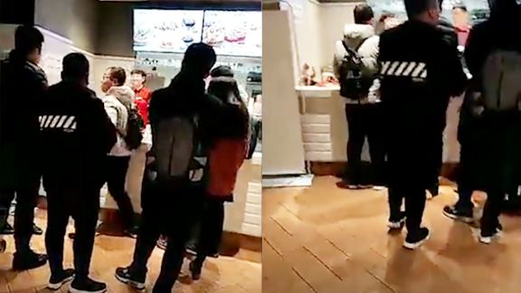 因网络问题付款不成功 男子逼迫女店员给他下跪道歉