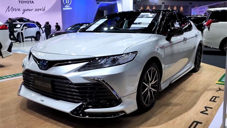 17.6万起售!搭301匹V6动力+8AT+四驱系统,2022款丰田凯美瑞亮相