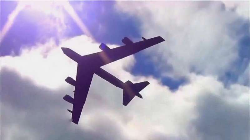 美B——52模拟轰炸俄舰队,新式导弹专打雷达,俄测试高炮应对