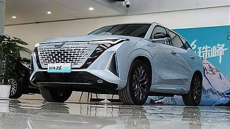 汽车机器人为何受宠?深圳到店实拍长安欧尚Z6 iDD特级混动