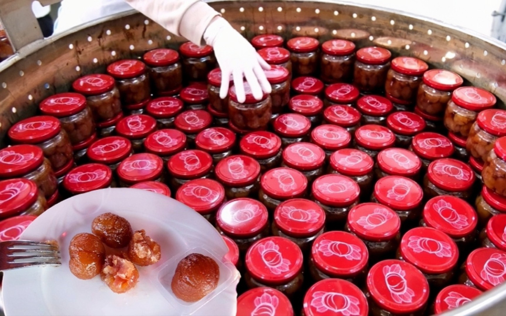 煮栗子放100公斤白糖!做法独特土耳其糖渍栗子,沙软滑爽甜到你晕