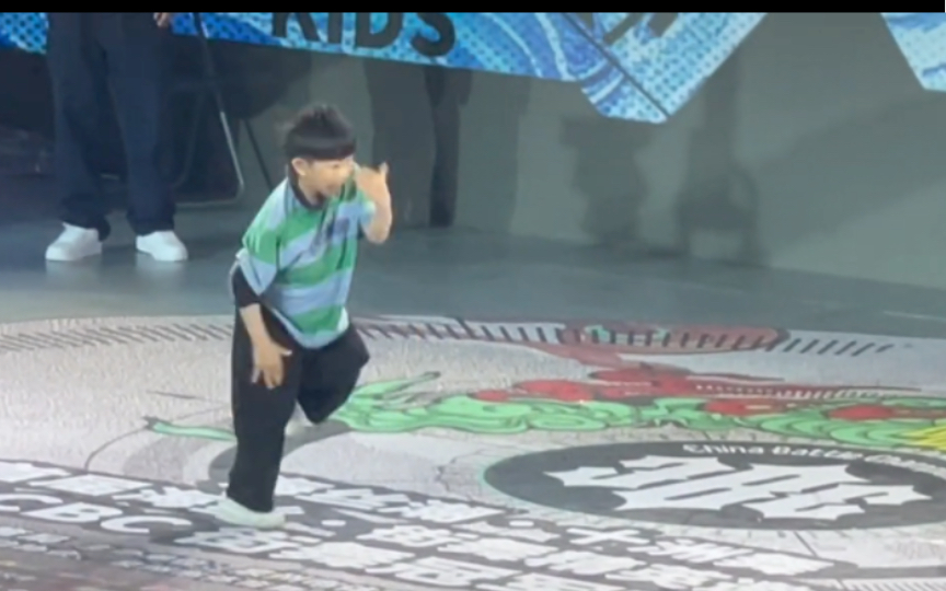 街舞小孩1