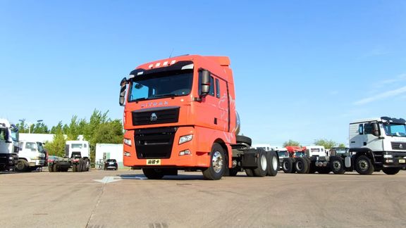 选装后置2×1000L或1350L气瓶!汕德卡G7经典版6x4燃气牵引车讲解