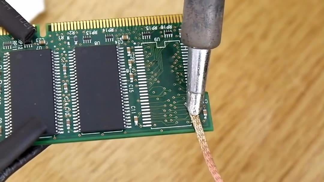 大神维修系列:更换内存条上54pin的内存芯片