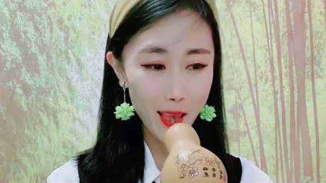 乐器:天天吹电吹管今天给你们换一个葫芦丝