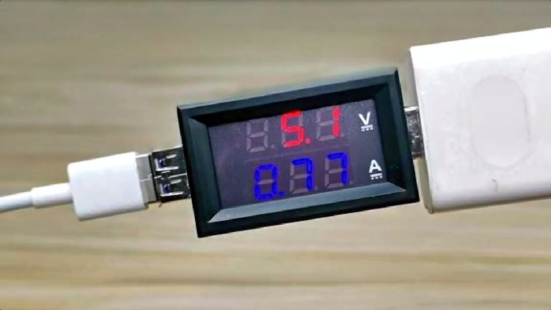 DIY制作USB电流电压表,测试充电器或充电宝功率USB充电测试仪