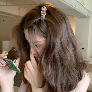 挥着板砖的小仙女 