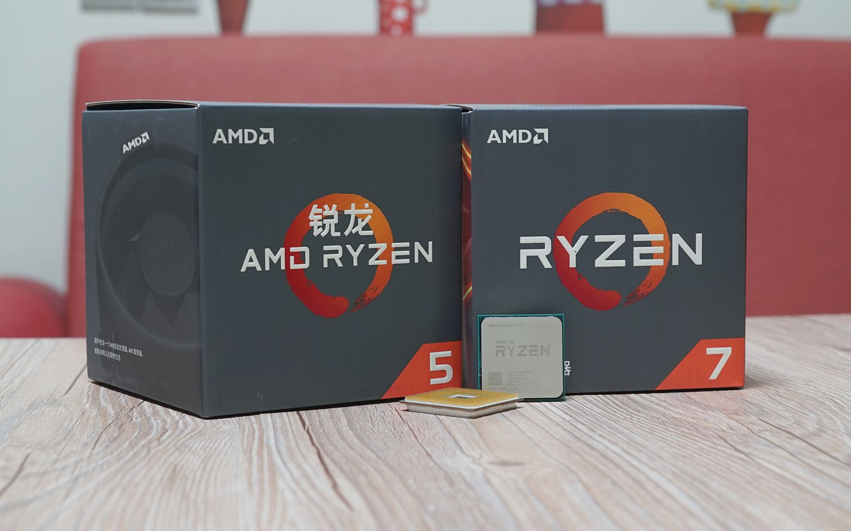 首发开箱:新鲜出炉的AMD第二代锐龙处理器了解一下?