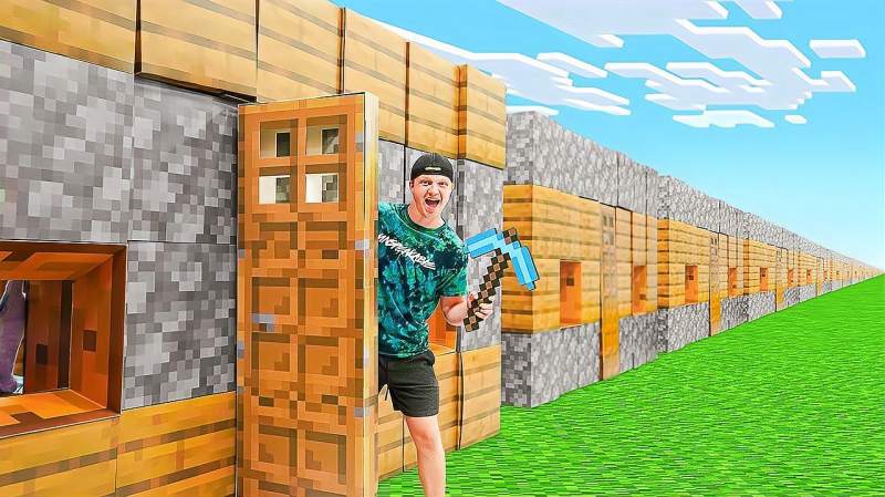 小伙把我的世界搬进现实,自制我的世界房屋,住在里面更精彩!