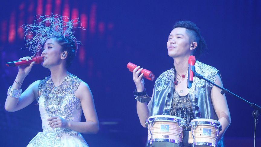 一首老歌《月亮之上》好听极了,完整版的前奏是什么鬼?