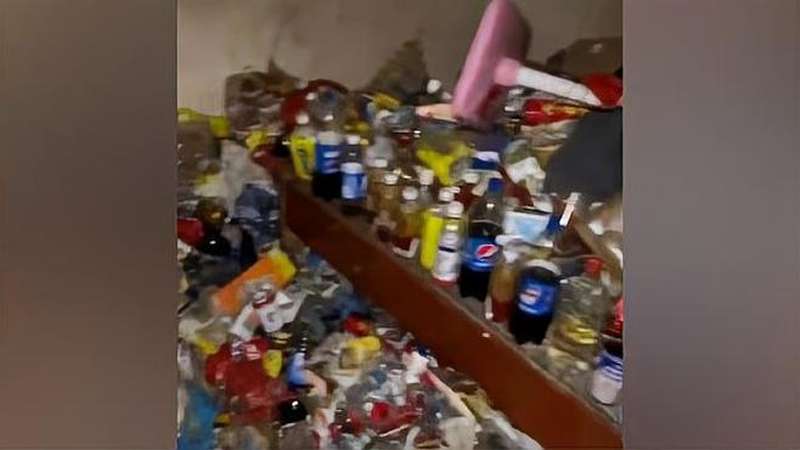 租客失联留下满屋垃圾,房东:垃圾拖了四车