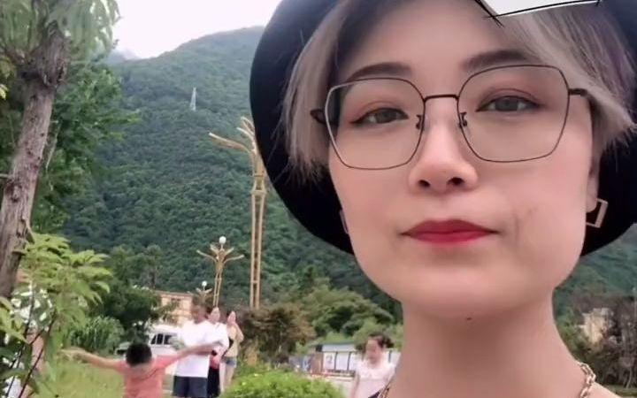 旅游的第五天终于上了“318川藏线”我们来到被誉为成都后花园的...