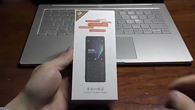 多亲AI手机升级版Qi1s+开箱,支持电信卡还能微信聊天