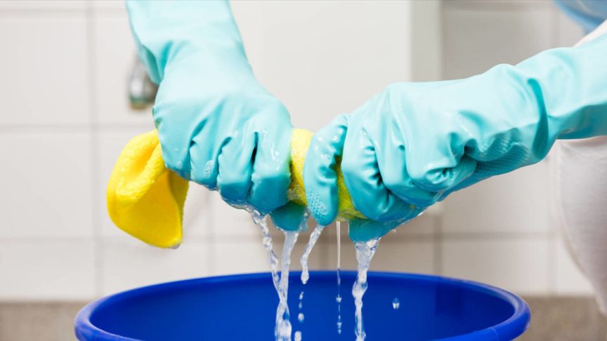 新冠肺炎期间,用84和酒精消毒时的2个误区,希望你重视