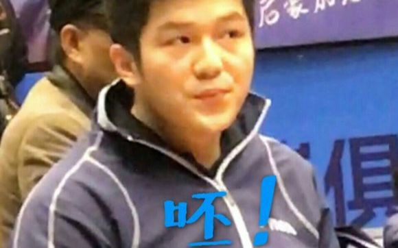 【微博转载侵权删】承包吃手的小胖樊振东,笔芯