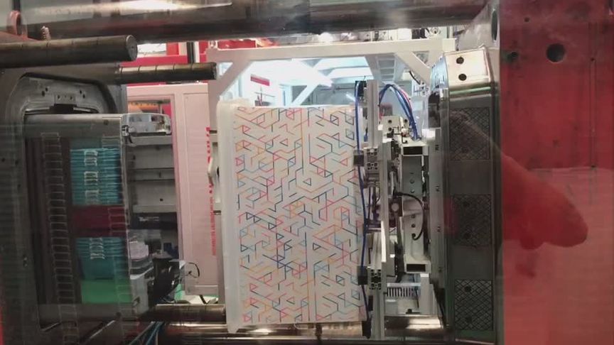 注塑机生产——收纳箱-塑料盒模内贴标