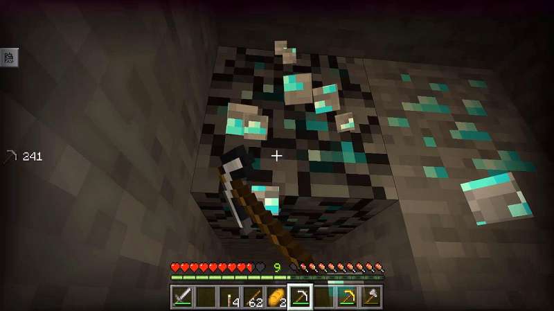 我的世界:好不容易在矿洞找到钻石 没想到被我浪费了 感觉好可惜