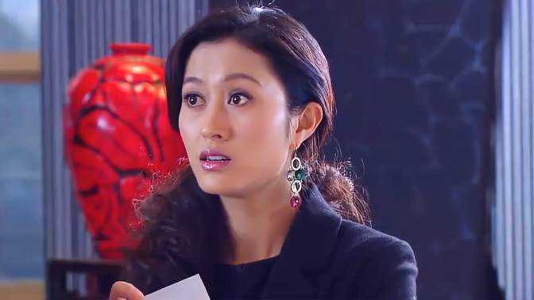 30甜蜜计划:男子正在和女客户说话,老婆突然出现了,解释不清了