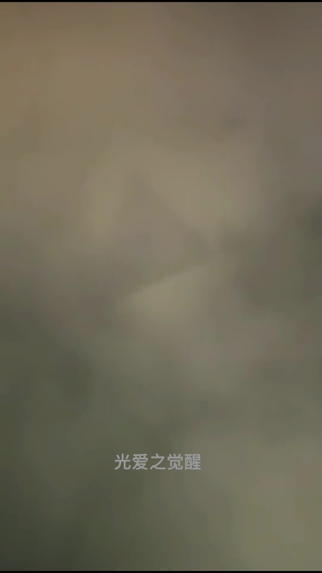 2021年6月12日上海多名网友拍摄到云层中巨大三角形UFO缓慢移动