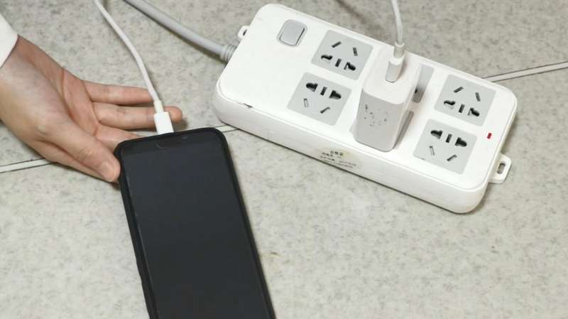 手机充电的正确方式是什么?我也刚知道,看了视频记得告诉家里人