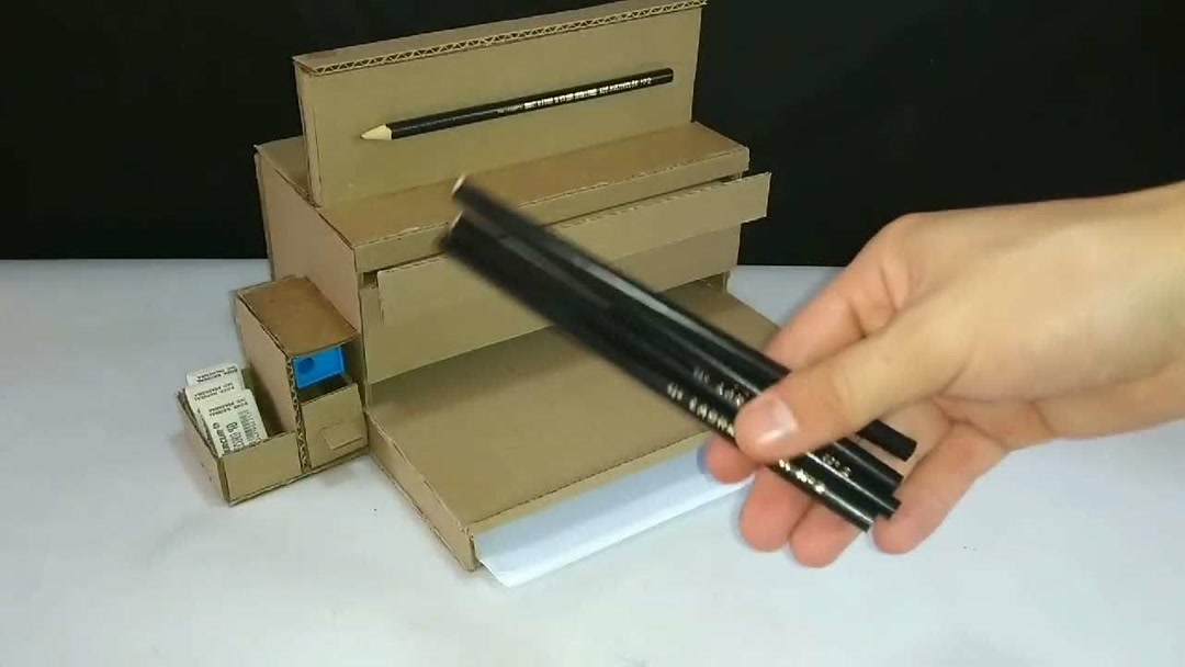 手工DIY创意小发明,科技大神教纸板制作小玩具