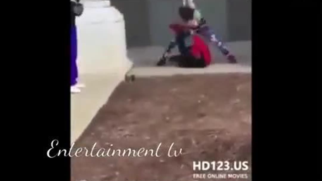 美国女子街头打架合集,真的是不输男人