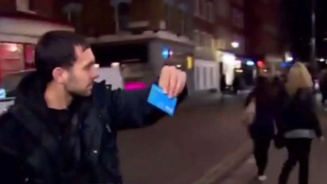 厉害了!这位魔术师居然知道你的银行卡密码!