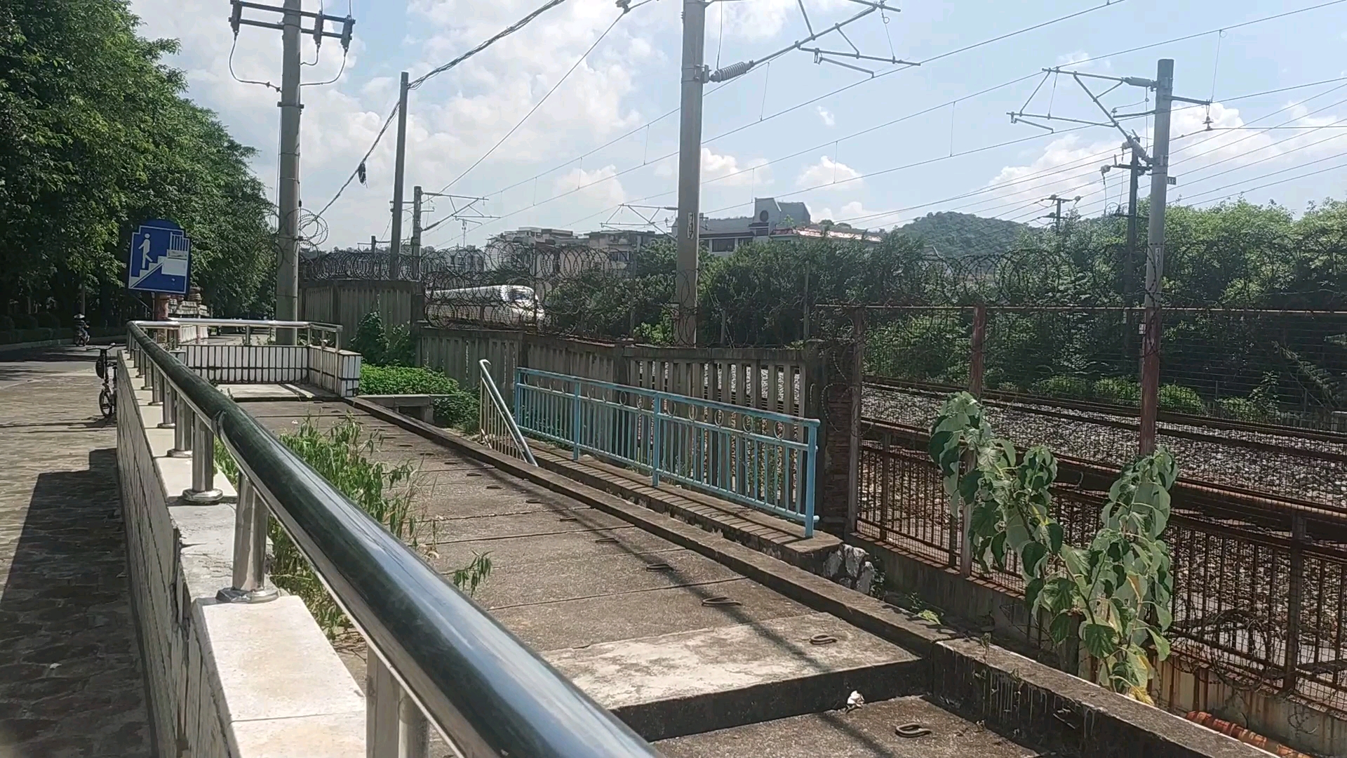 这撞轨声,太香了