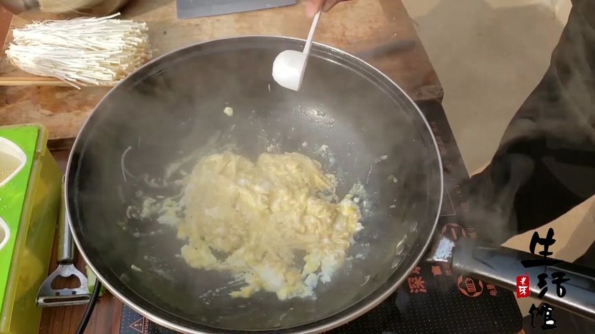 鸡蛋炒金针菇的家常做法,做法简单,营养丰富