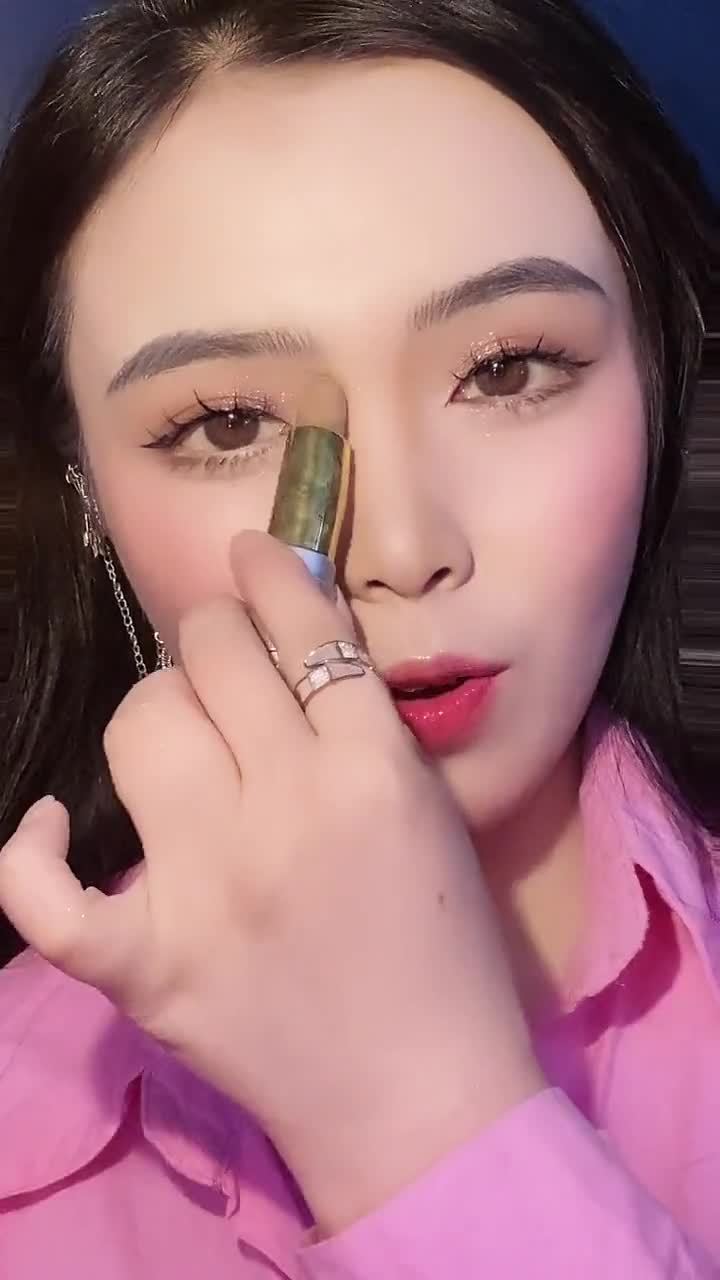 修容棒一支双色修容棒拯救我的塌鼻梁