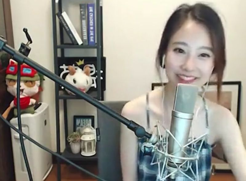 冯提莫翻唱火影忍者主题曲《青鸟》,简直比原唱还甜!