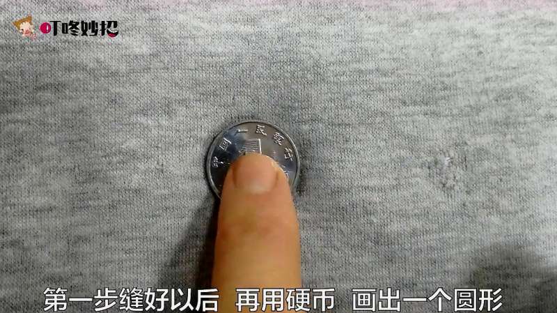 衣服有破洞别着急扔掉,这样修补一下,简单漂亮精致,太厉害了