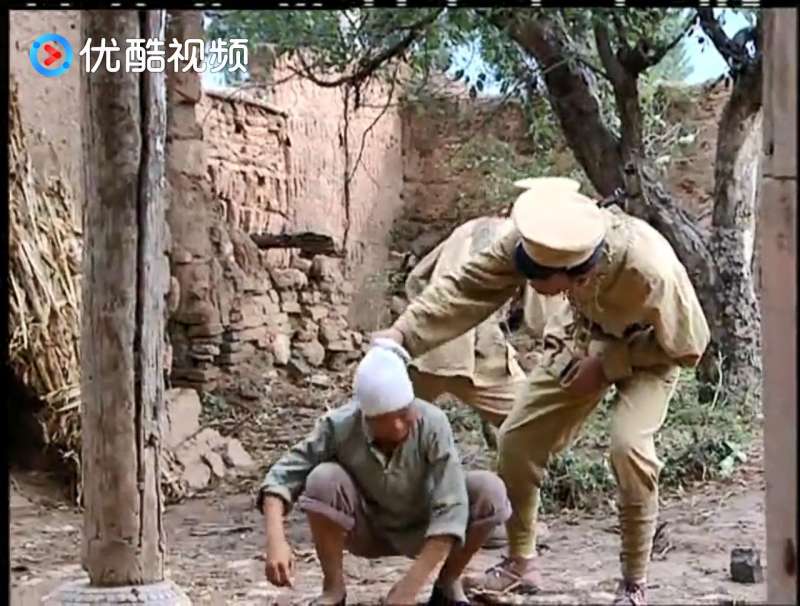 小兵张嘎:嘎子有勇有谋引汉奸进埋伏成功俘获