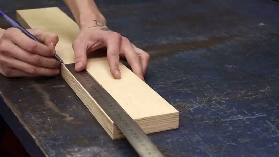 自制一个定角磨刀器,傻瓜式操作,磨刀就是这么简单