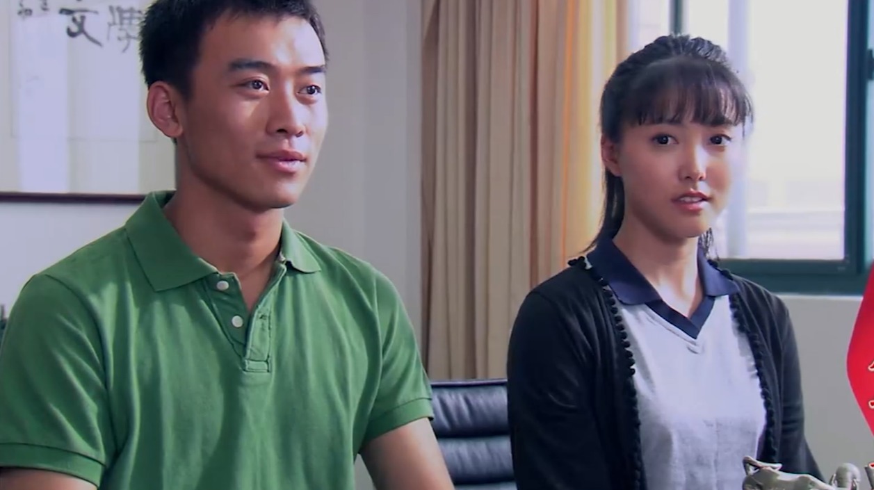 校长儿子耐不住寂寞,辞掉乡村教师的工作,跑到私立中学当老师!